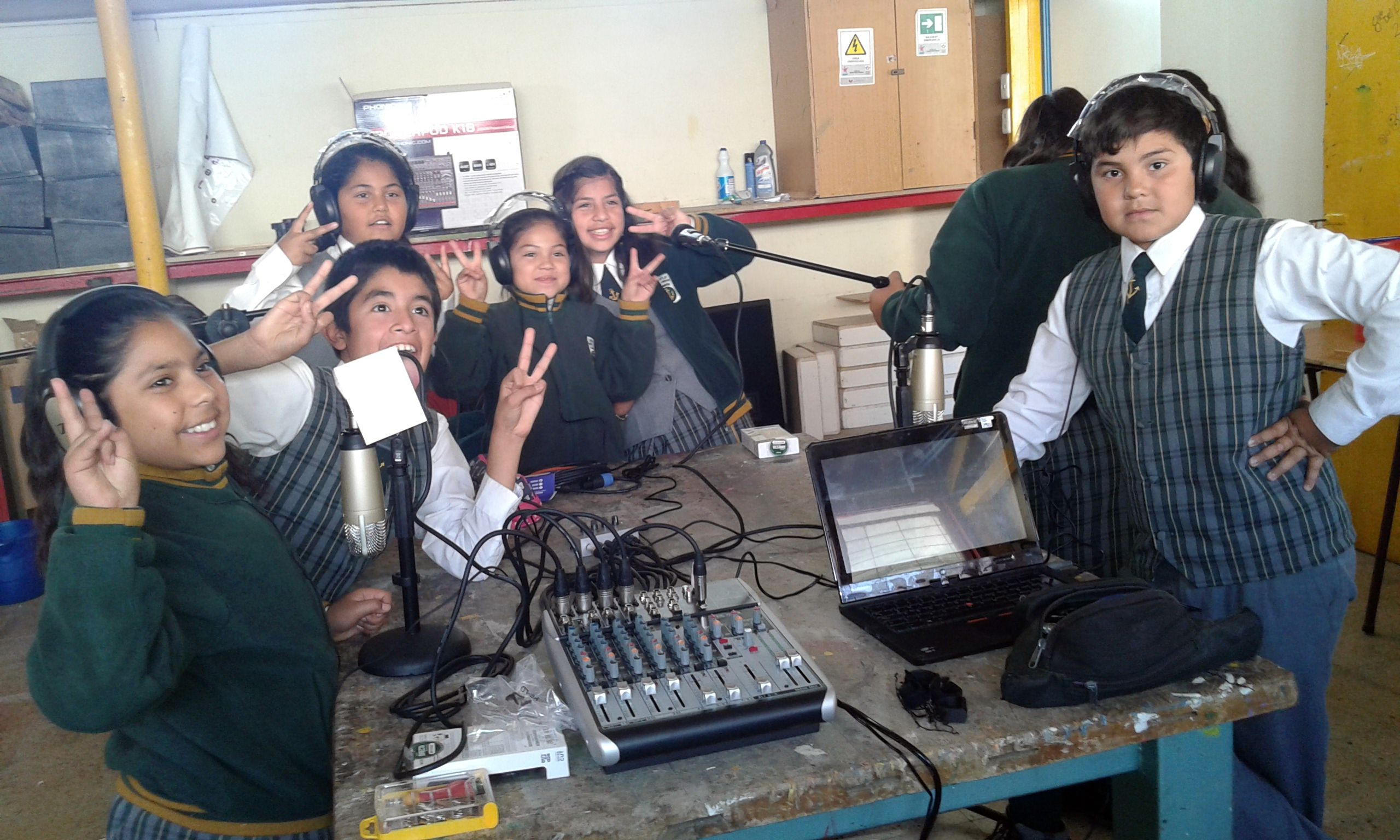 Levantando voces desde la escuela: Radios escolares en Atacama. – ECO Ong